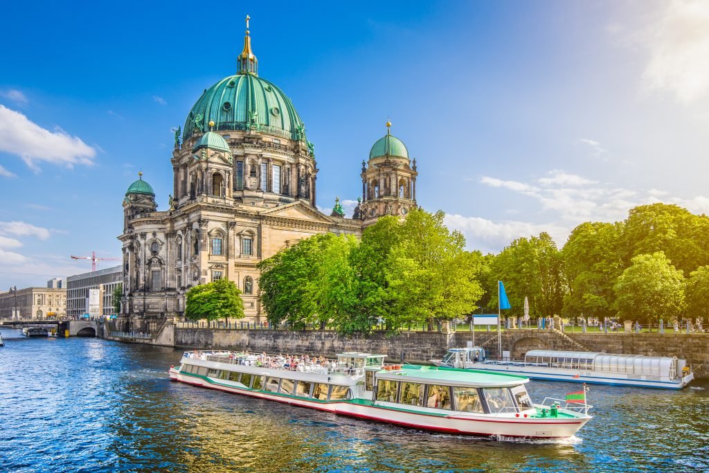 Spree Boat Tour Berlin: From €24 | Best Price Guarantee